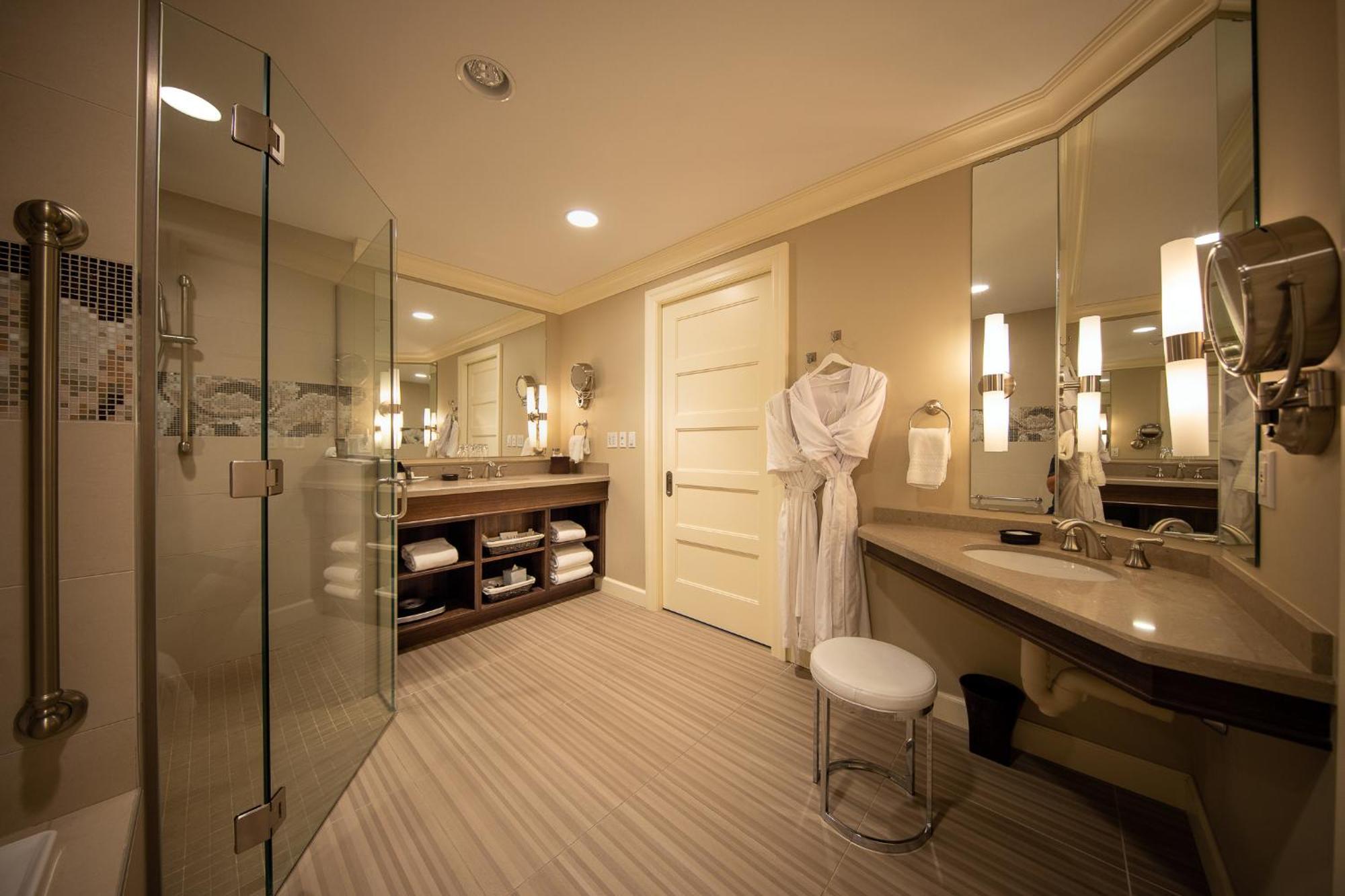 HOTEL BRUCE | ⋆⋆⋆⋆ | STRATFORD, CANADA | SEASON DEALS FROM $377