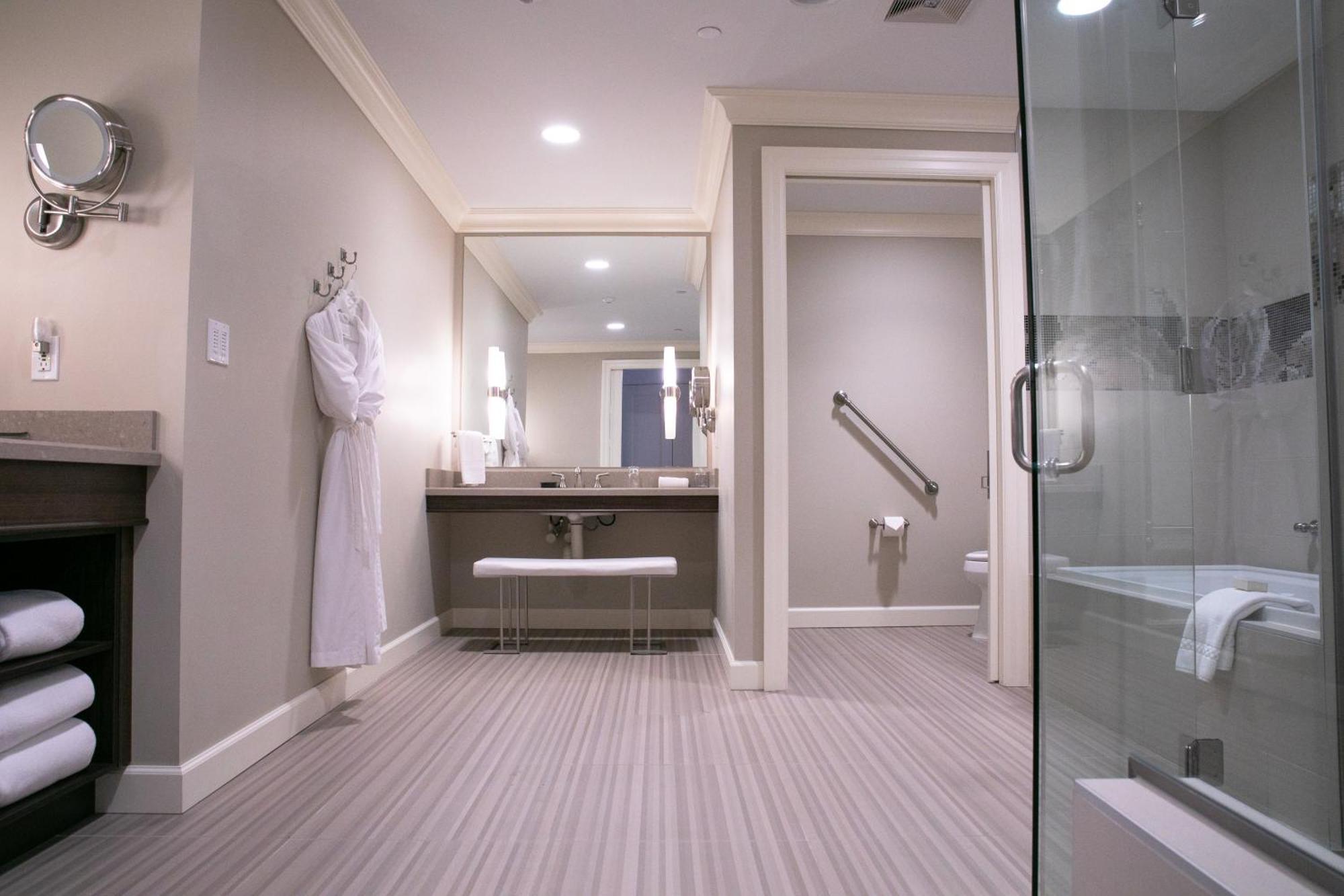 HOTEL BRUCE | ⋆⋆⋆⋆ | STRATFORD, CANADA | SEASON DEALS FROM $377