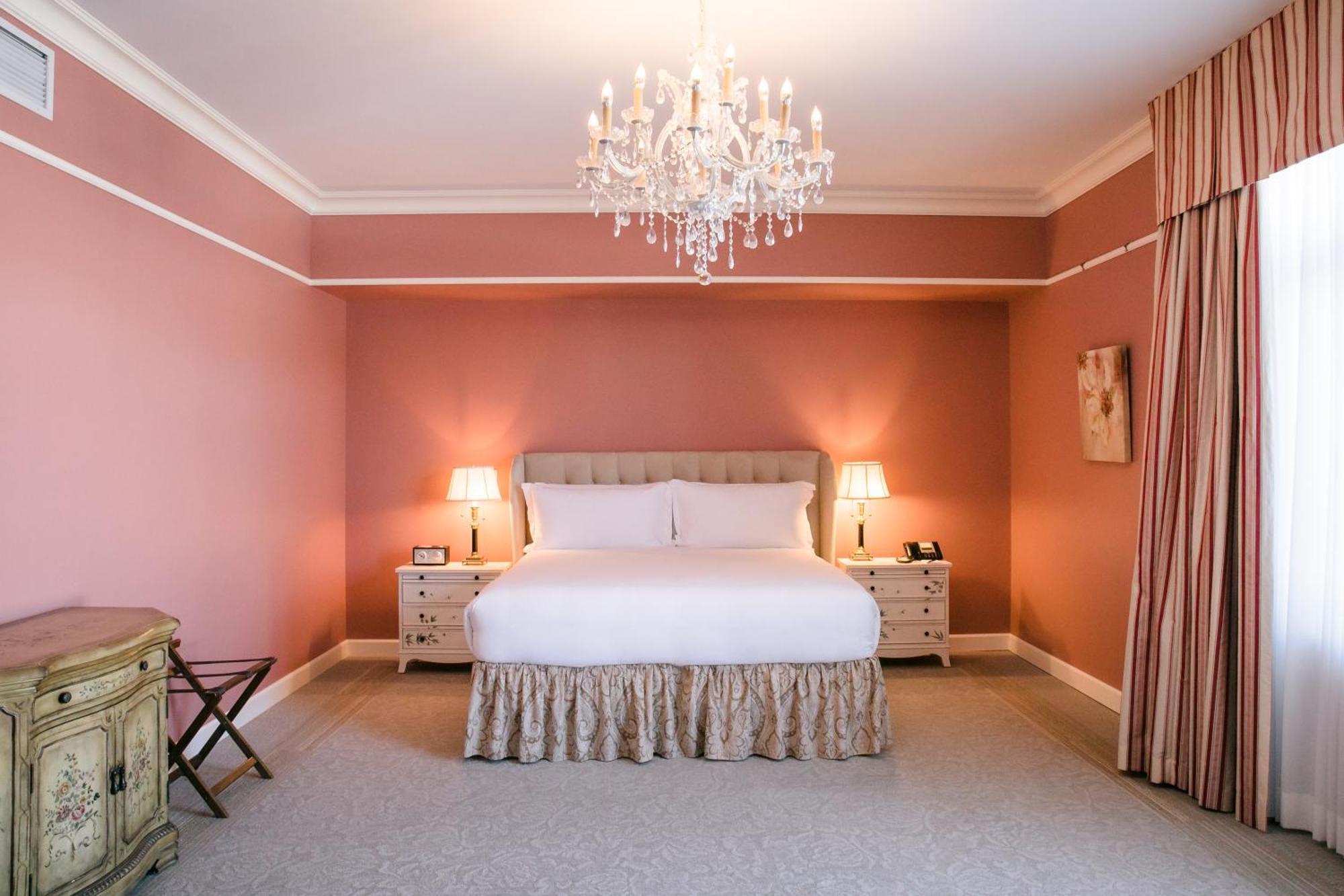 HOTEL BRUCE | ⋆⋆⋆⋆ | STRATFORD, CANADA | SEASON DEALS FROM $377